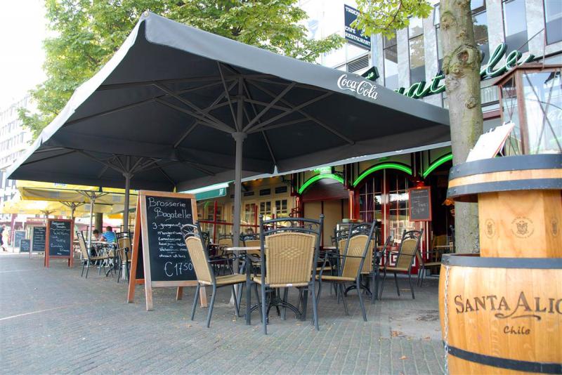 Maestro Prestige Grand parasol à mat central en alu carré 4x4m